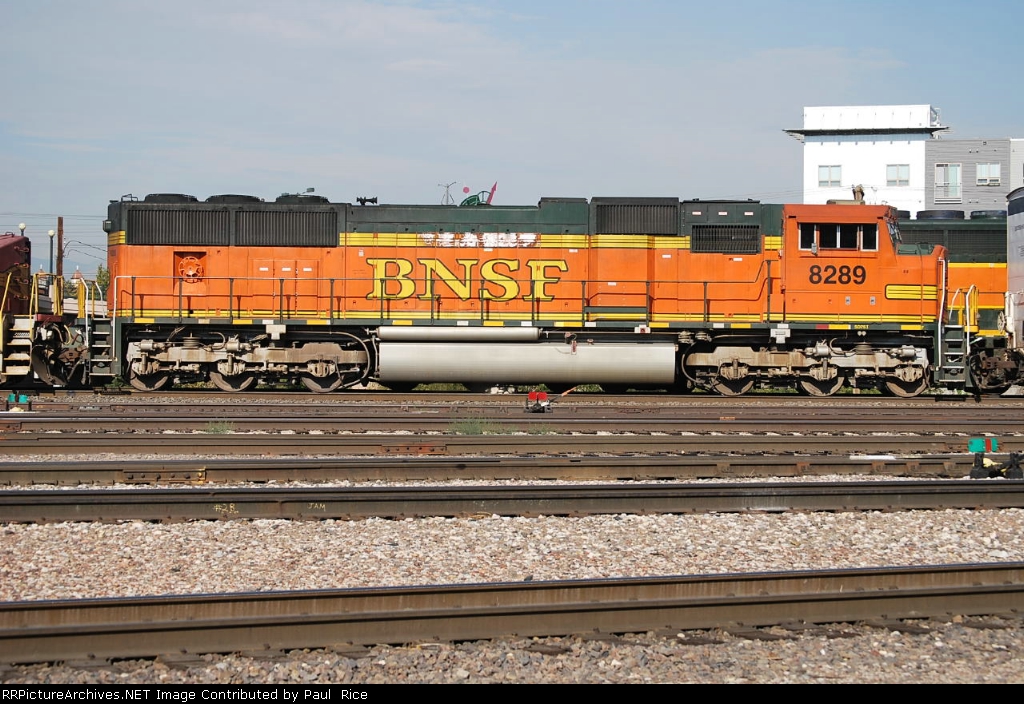 BNSF 8289
